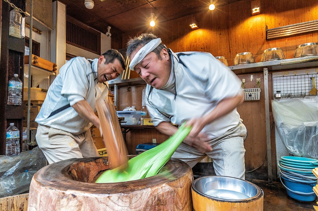 Japan Fastest Mochi Pounders Nakatanidou - Jensen Chua Photography