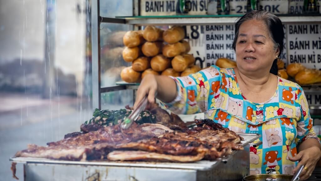 Eat-like-a-local-in-saigon